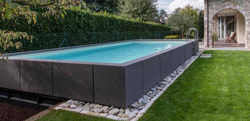 SWIMMING POOLS COVERED WITH SYNTHETIC RATTAN | LTR